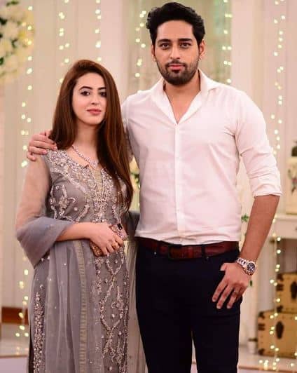 Pics of Actor Salman Saeed with Wife Aleena Fatima | Showbiz Hut